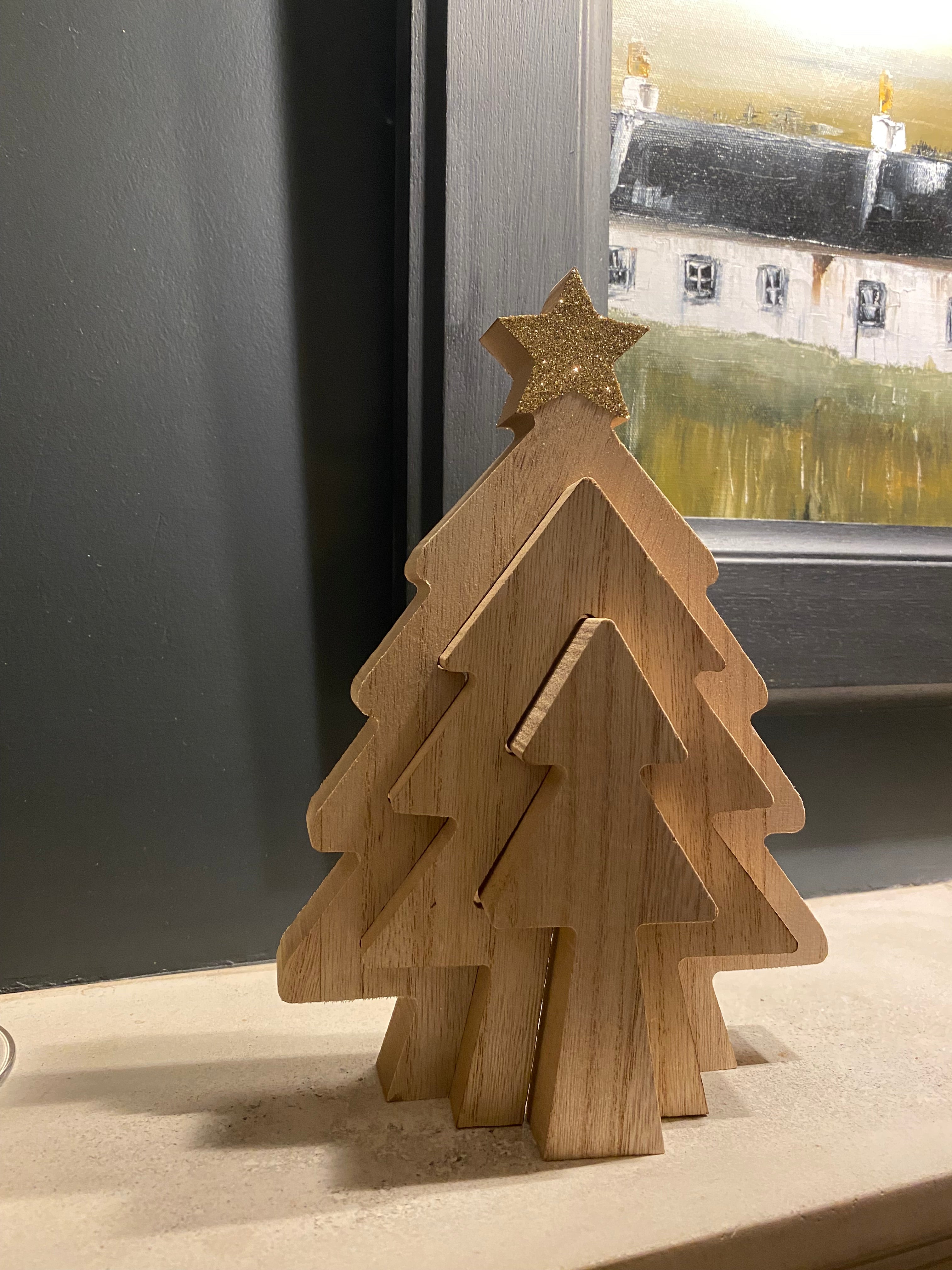 Wooden Slotted Christmas Trees – The Pirate and Bluebelle